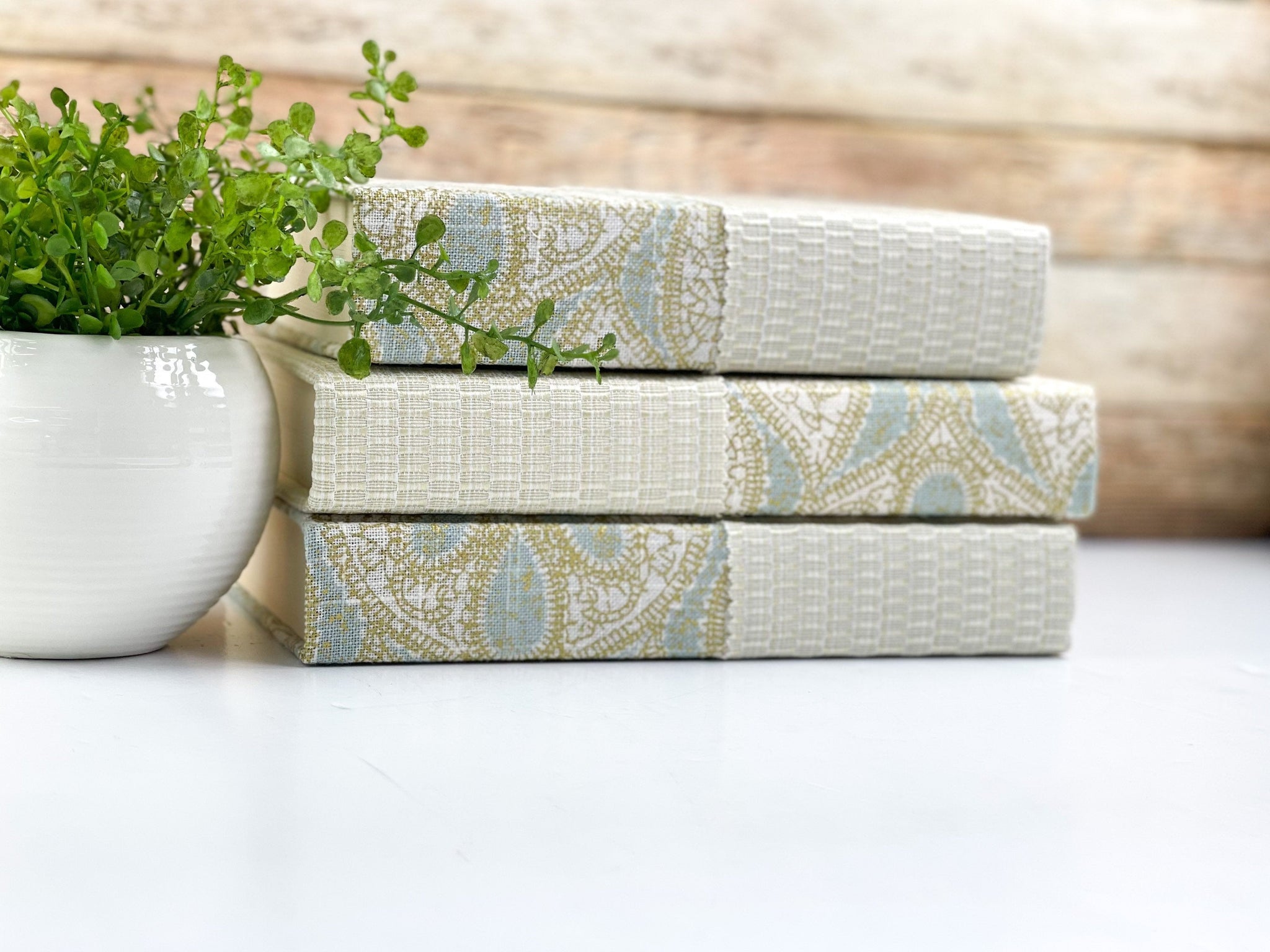 Shelf Decor – Elements