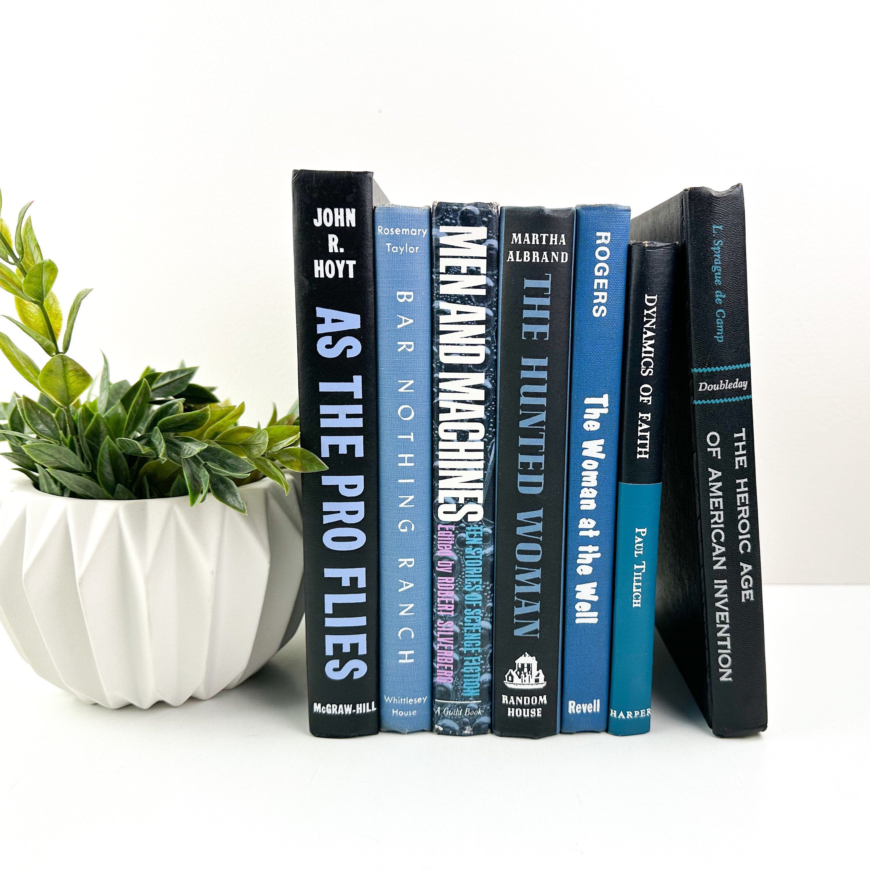 Black and Blue Mantel Decor – Elements
